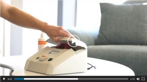 Hochtontherapie – Anwendung mit dem HiToP 191 - Schuhfried Medizintechnik